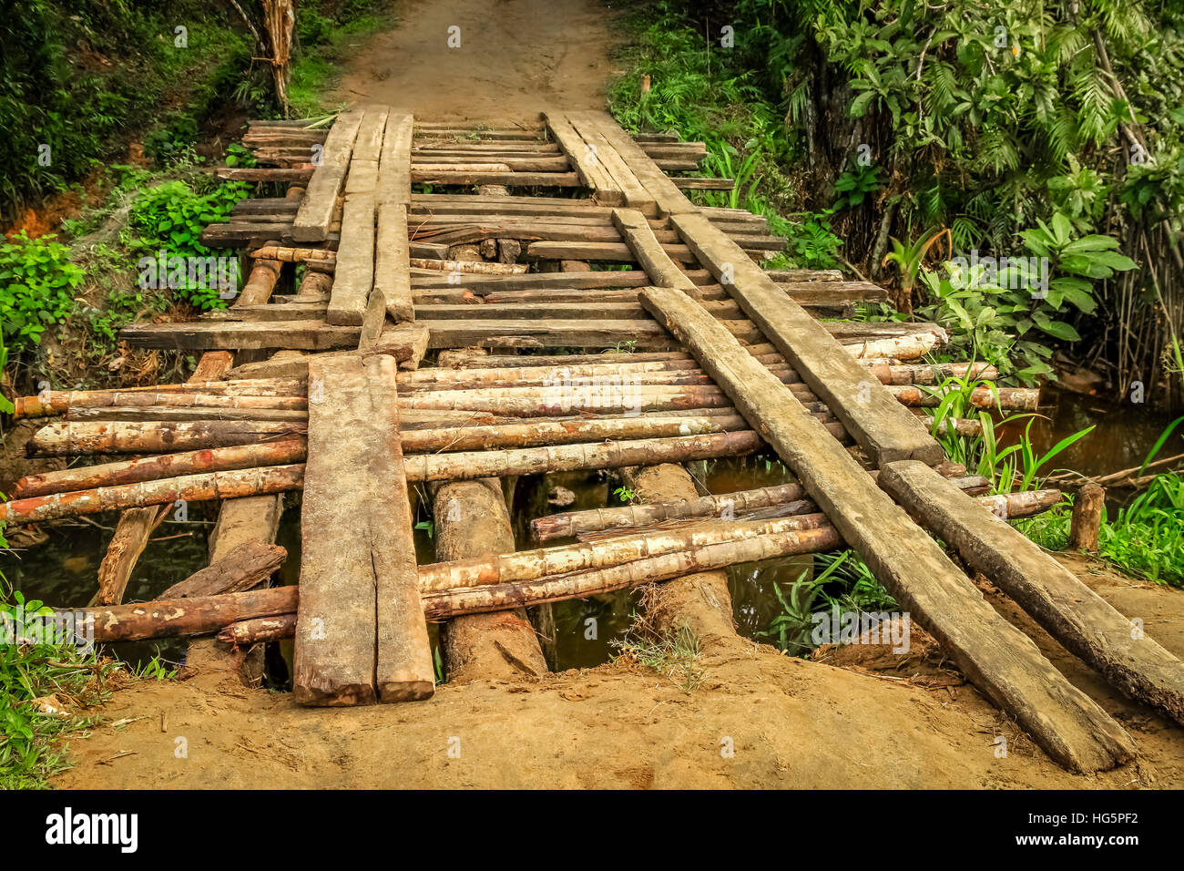 Small wooden bridge on the rural road to Maroantsetra Stock Photo - Alamy