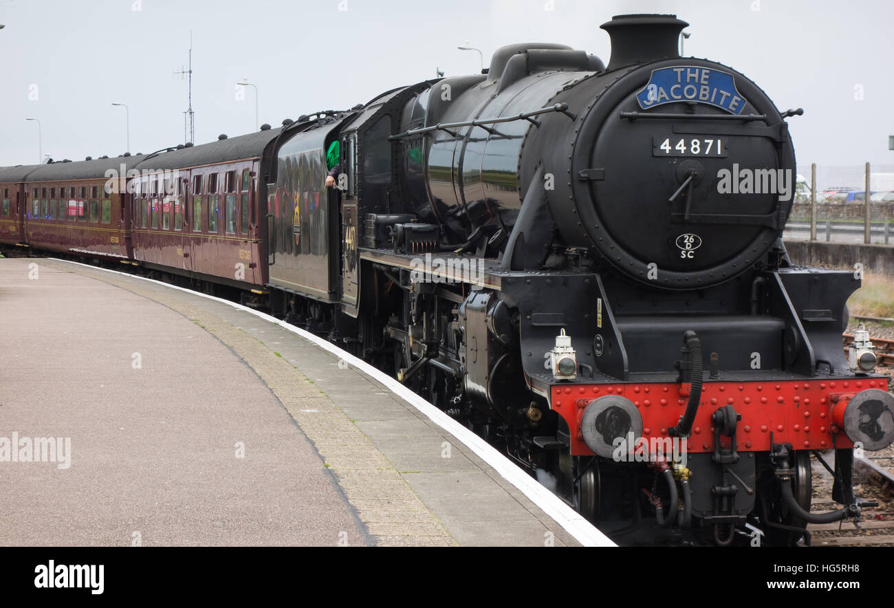 Jacobite express steam train Stock Photo - Alamy