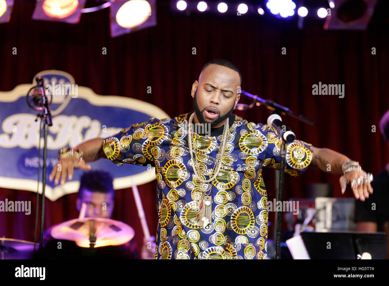 B. Slade performs at the MBK Entertainment Holiday party Stock Photo ...