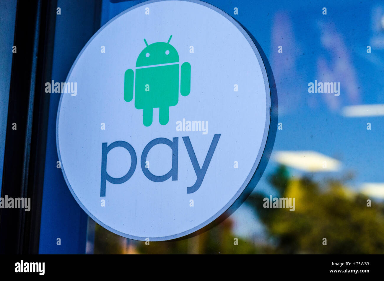 Cashless sign hi-res stock photography and images - Alamy