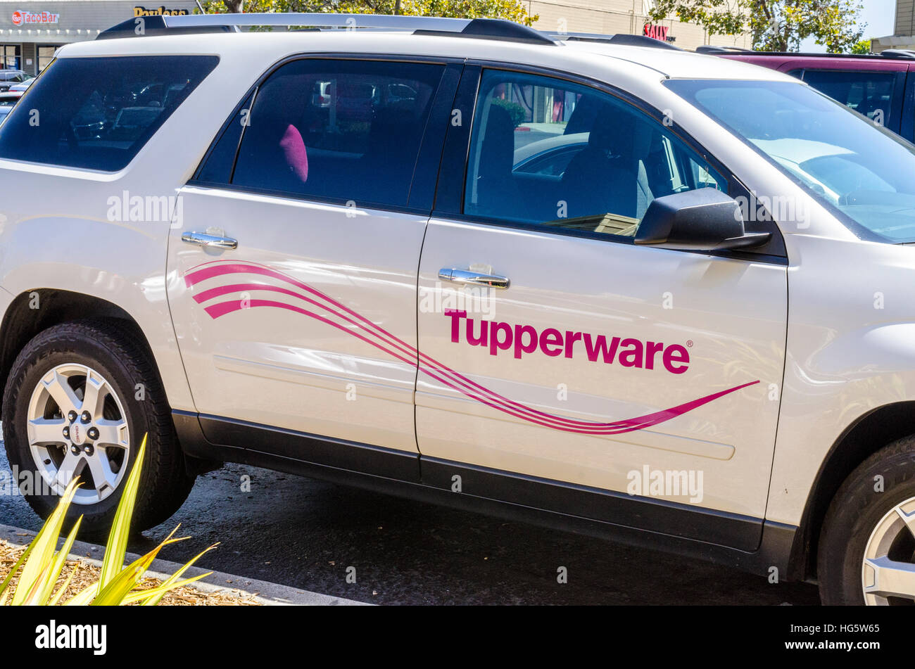 Tupperware hi-res stock photography and images - Alamy