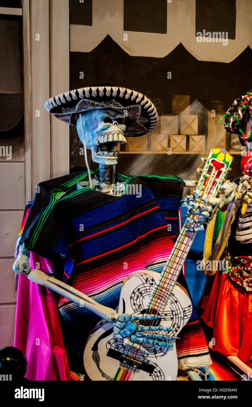 Monarch butterfly day of the dead hi-res stock photography and images ...