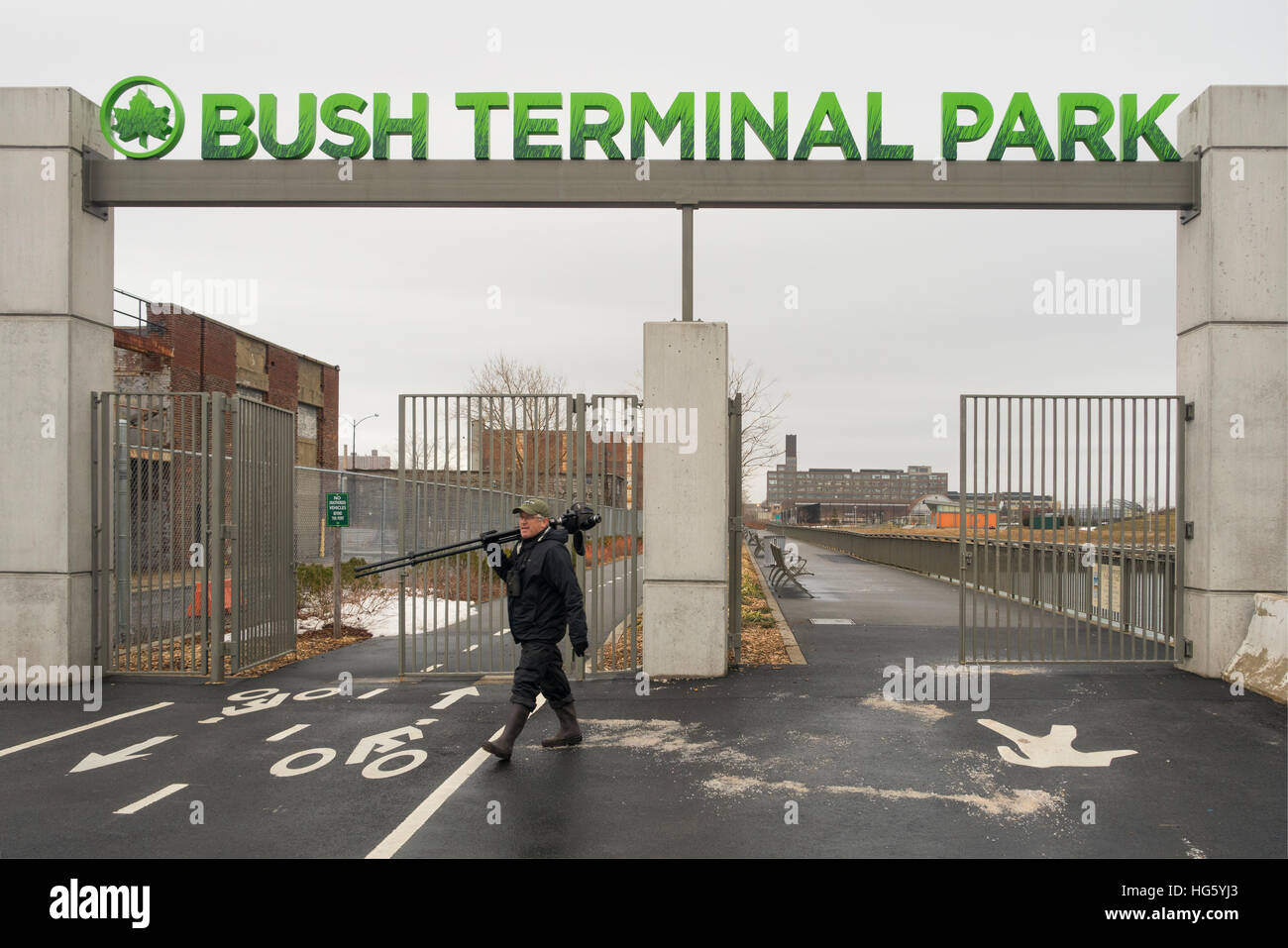 Bush Terminal park sunset park Brooklyn NYC Stock Photo - Alamy