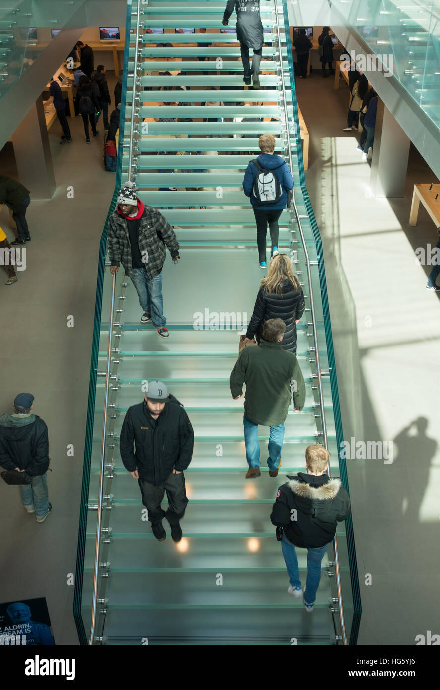 Apple Store Soho New York City Stock Photo - Alamy