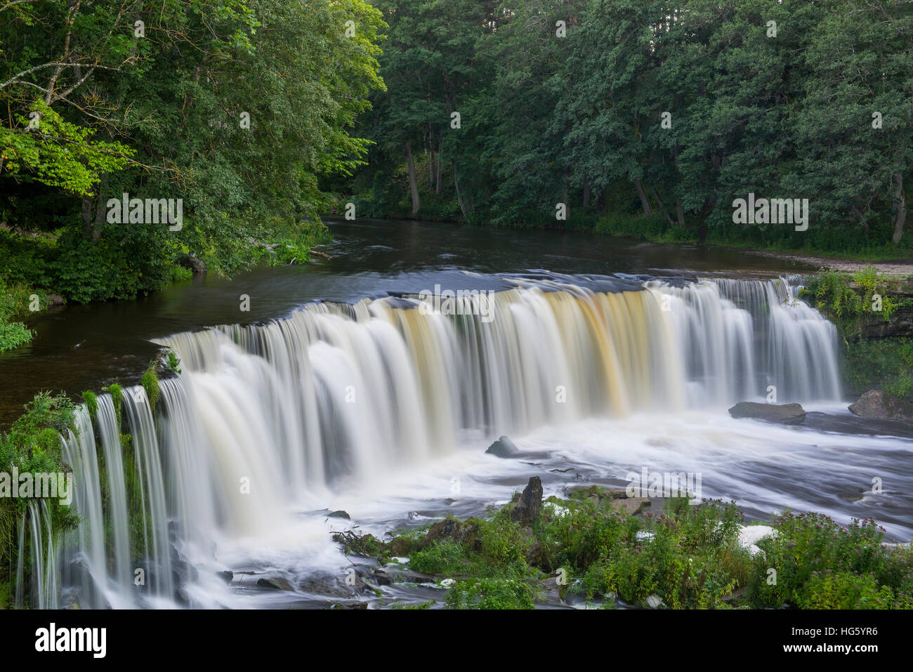 Waterfall river forest nature hi-res stock photography and images - Alamy