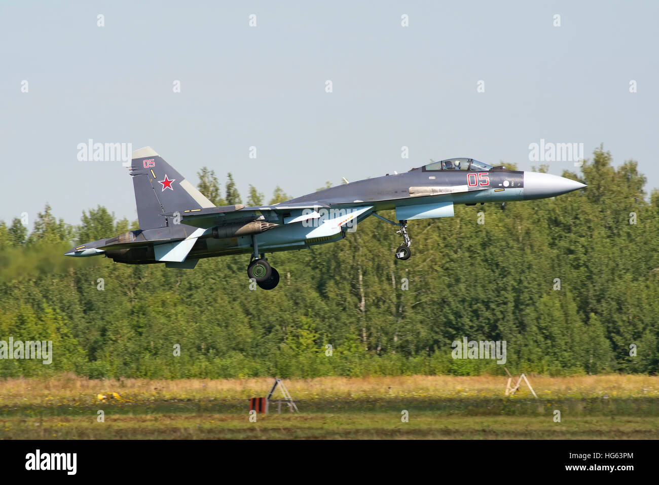 Sukhoi su 35 hi-res stock photography and images - Alamy
