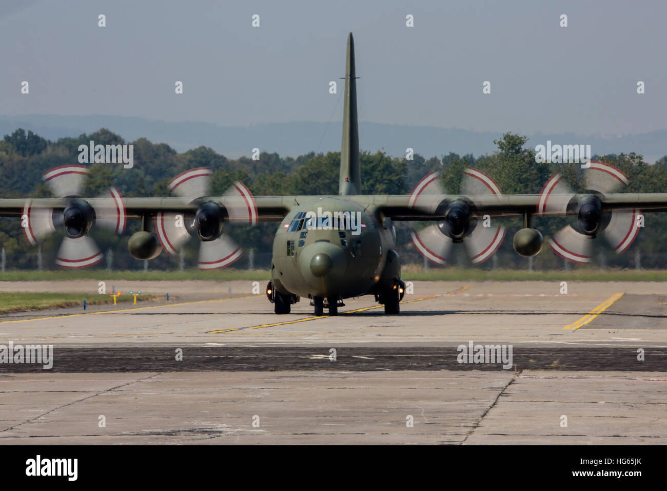 Front view of an Austrian Air Force C-130K Hercules Stock Photo - Alamy