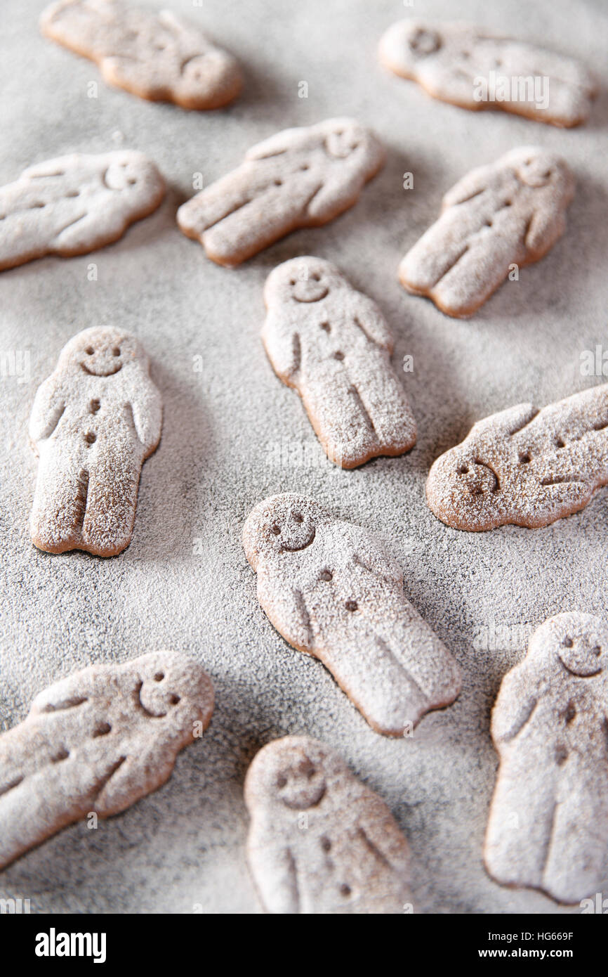 Gingerbread men hi-res stock photography and images - Alamy
