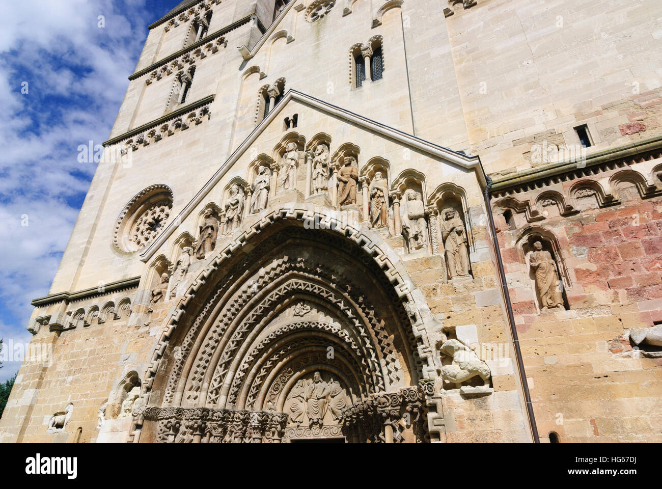 Romanesque church portal hi-res stock photography and images - Alamy