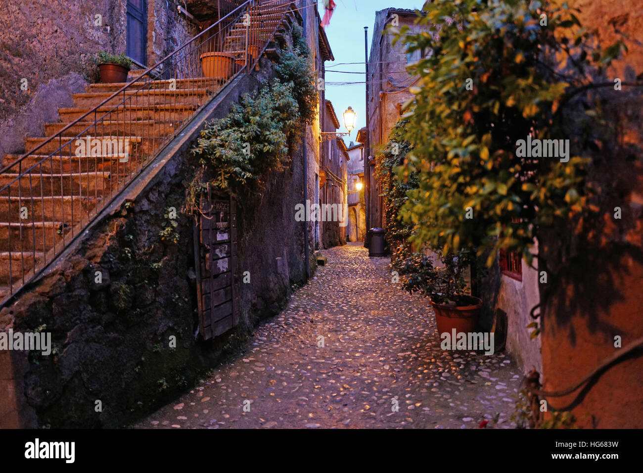 Borgo di calcata hi-res stock photography and images - Alamy