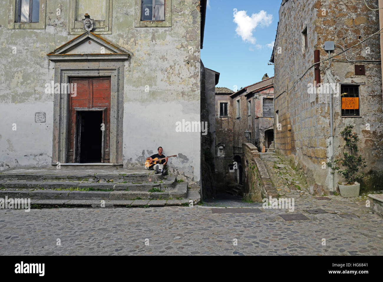 Calcata rome hi-res stock photography and images - Alamy