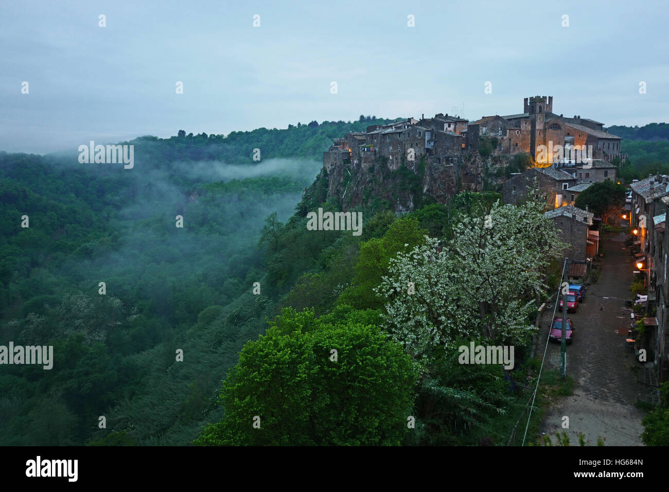 Calcata rome hi-res stock photography and images - Alamy