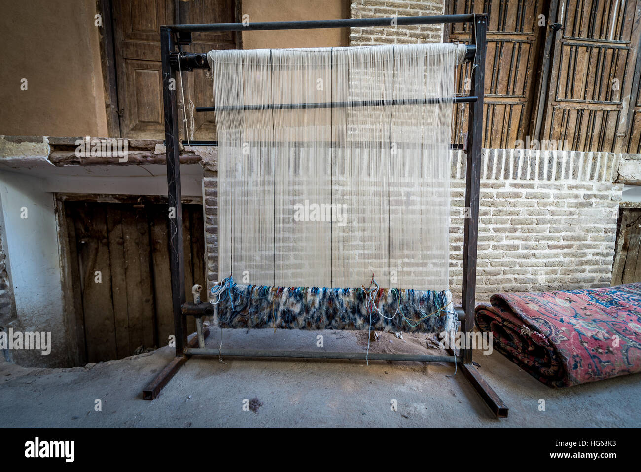 Iranian loom hi-res stock photography and images - Alamy
