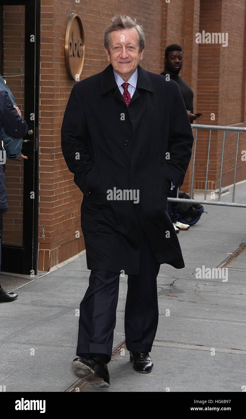 Abc news journalist hi-res stock photography and images - Alamy