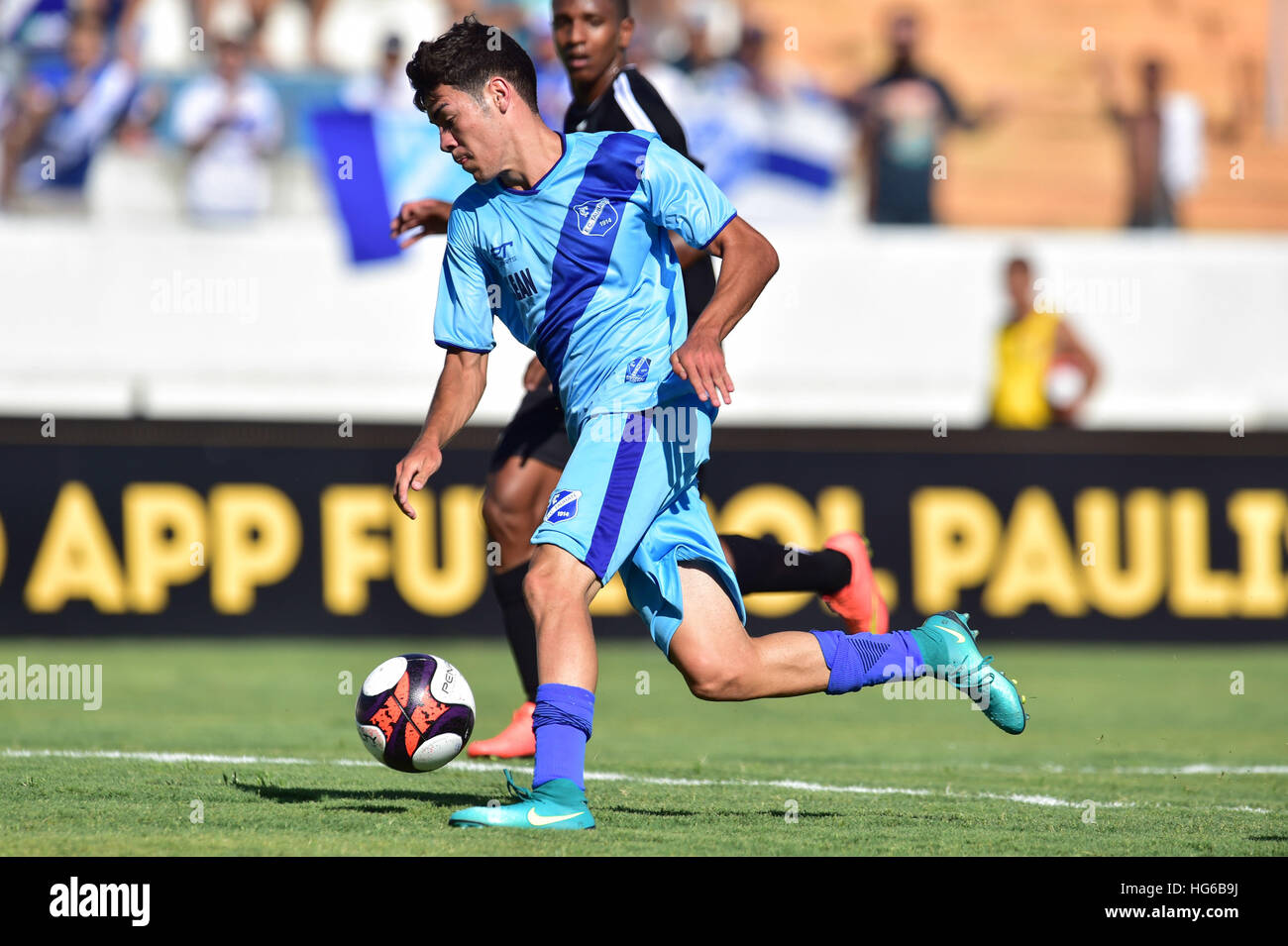 TAUBATÉ, SP - 12.01.2016: TAUBATÉ X OPERÁRIO MS - Gabriel gave the ...