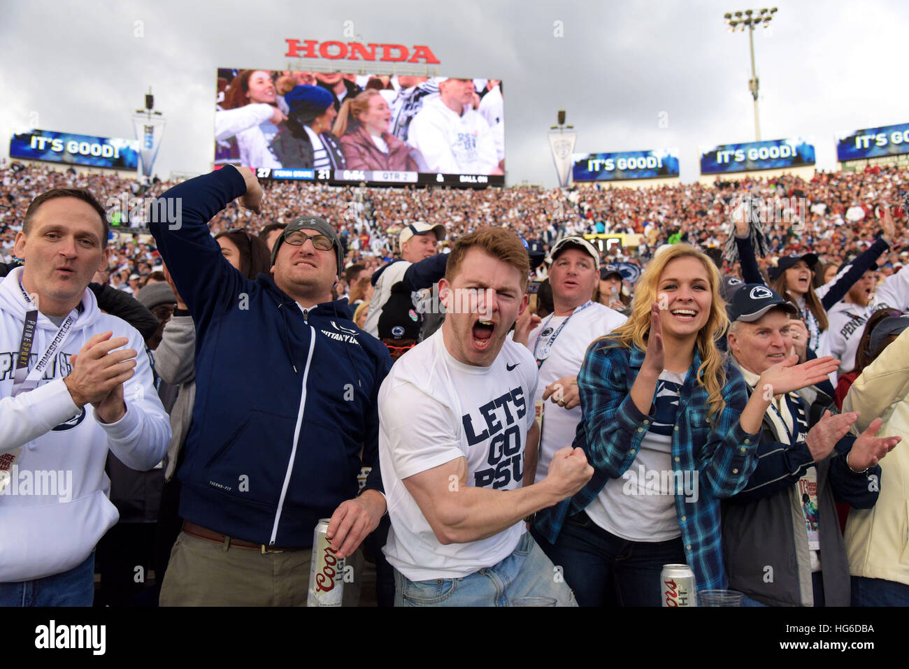 Pasadena, California, USA. 2nd Jan, 2017. Fans of the Penn State ...