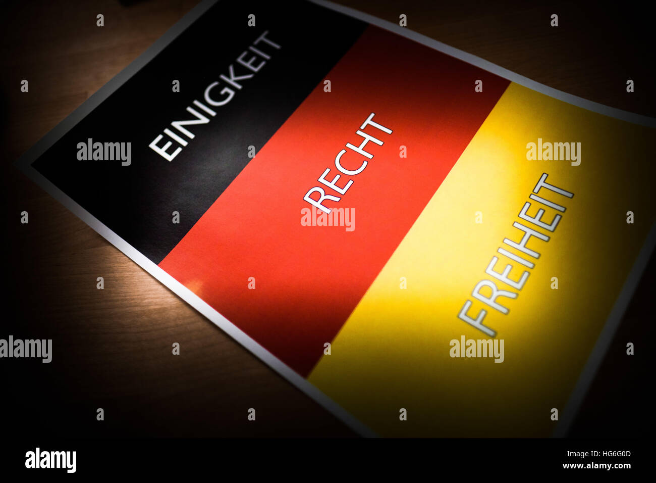 Berlin, Germany. 04th Jan, 2017. Three notes, marked "Einigkeit, Recht ...