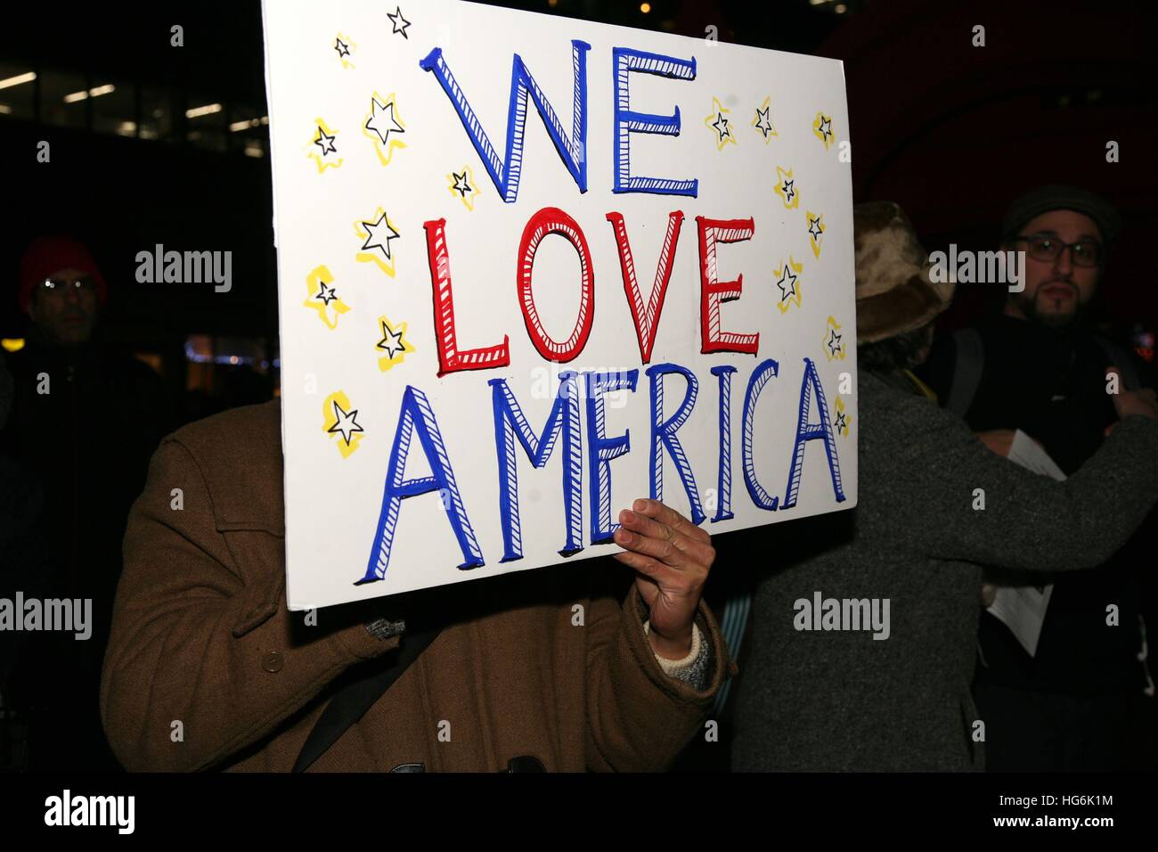 Dump trump crawl hi-res stock photography and images - Alamy
