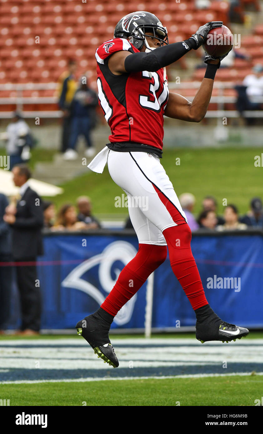 Los Angeles, California, USA. 11th Dec, 2016. Deji Olatoye of the Atlanta Falcons in action ...