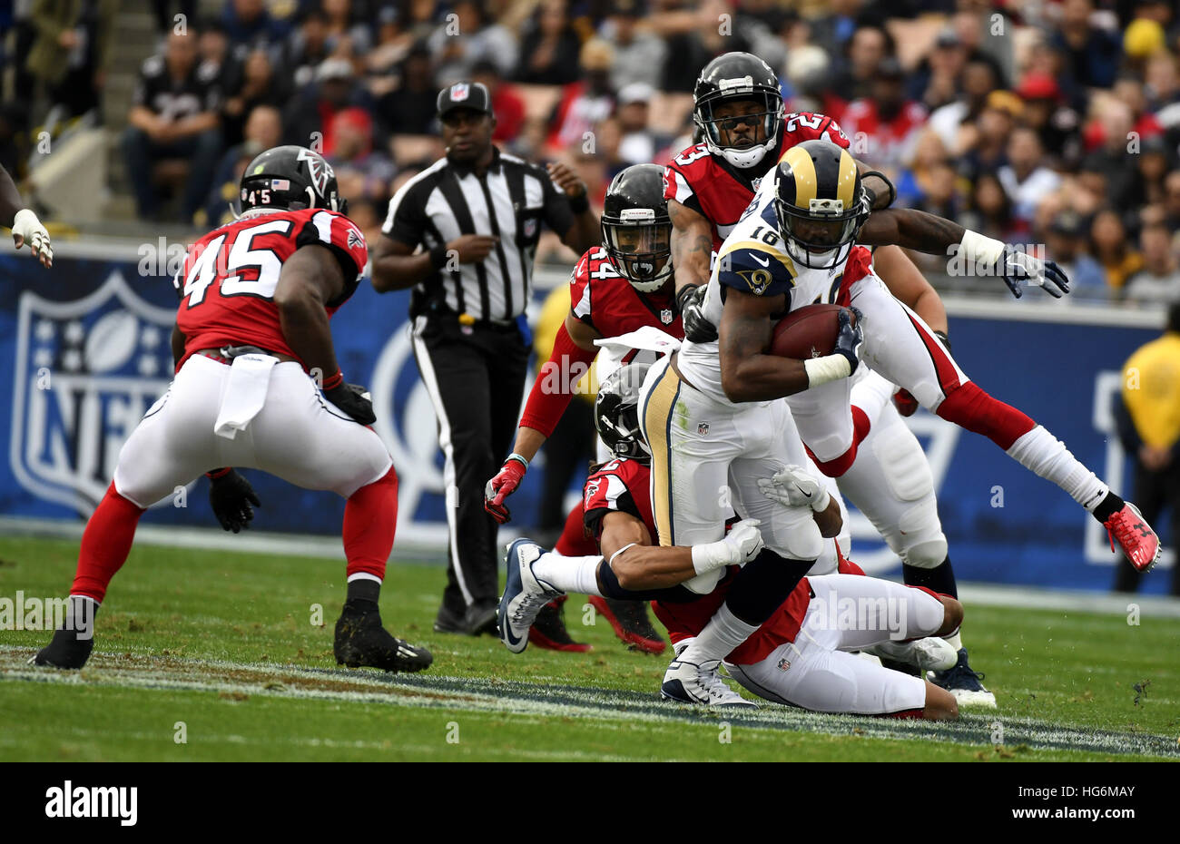 Los Angeles, California, USA. 11th Dec, 2016. Kenny Britt of the Los ...