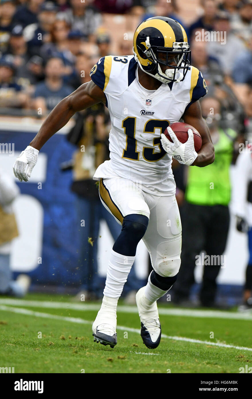 Atlanta falcons helmet hi-res stock photography and images - Alamy