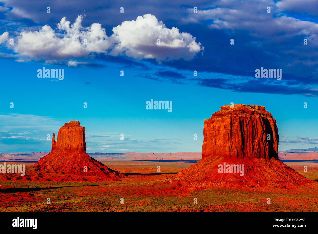 The Mitten glowing red in sunlight and casting shadows Stock Photo - Alamy