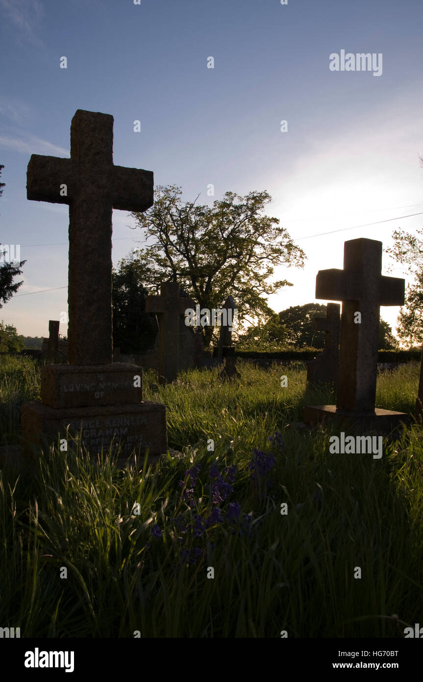 English churchyard hi-res stock photography and images - Alamy