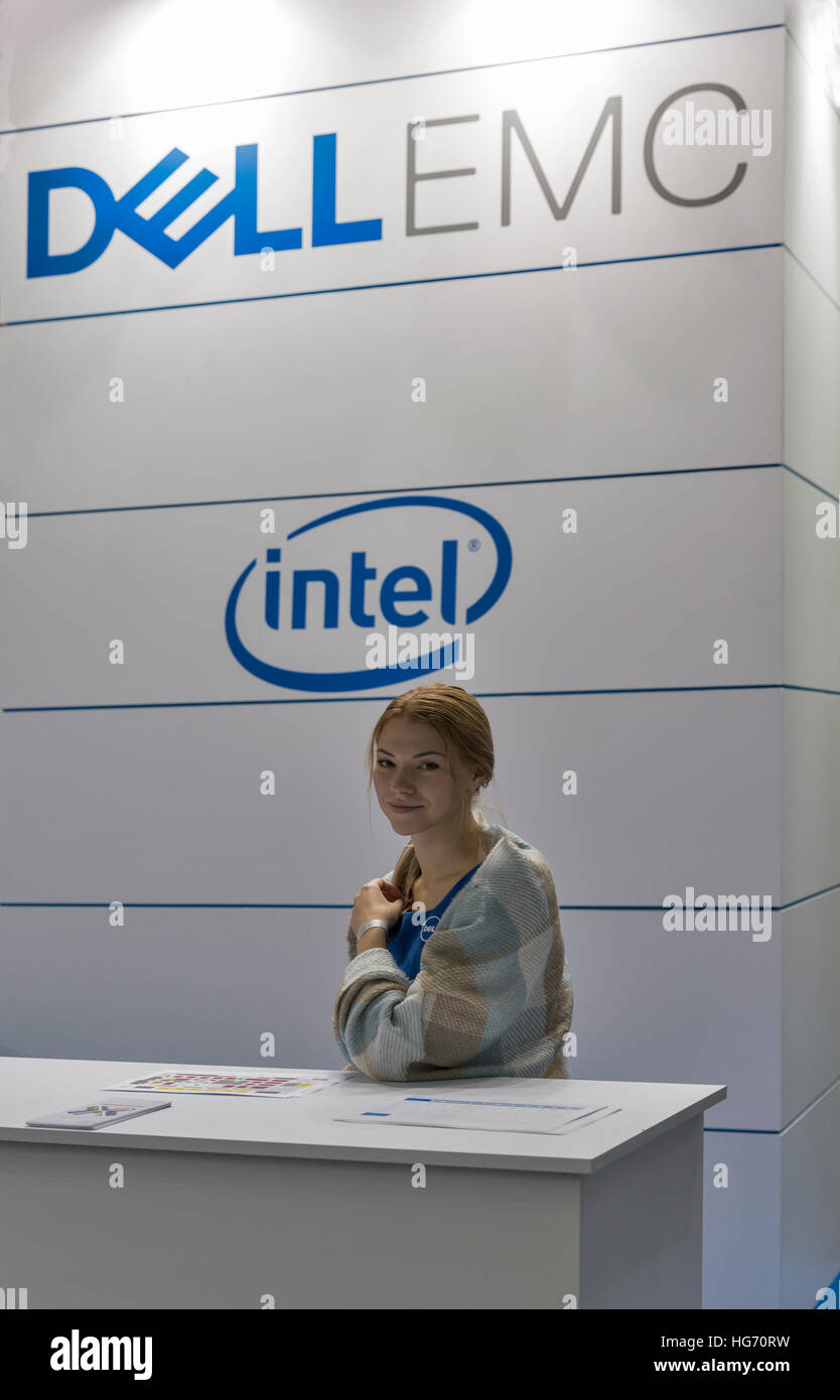 Beautiful girl presenter works on Dell Emc, American data storage ...