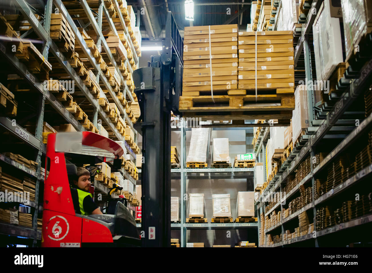 Forklift reachtruck hi-res stock photography and images - Alamy