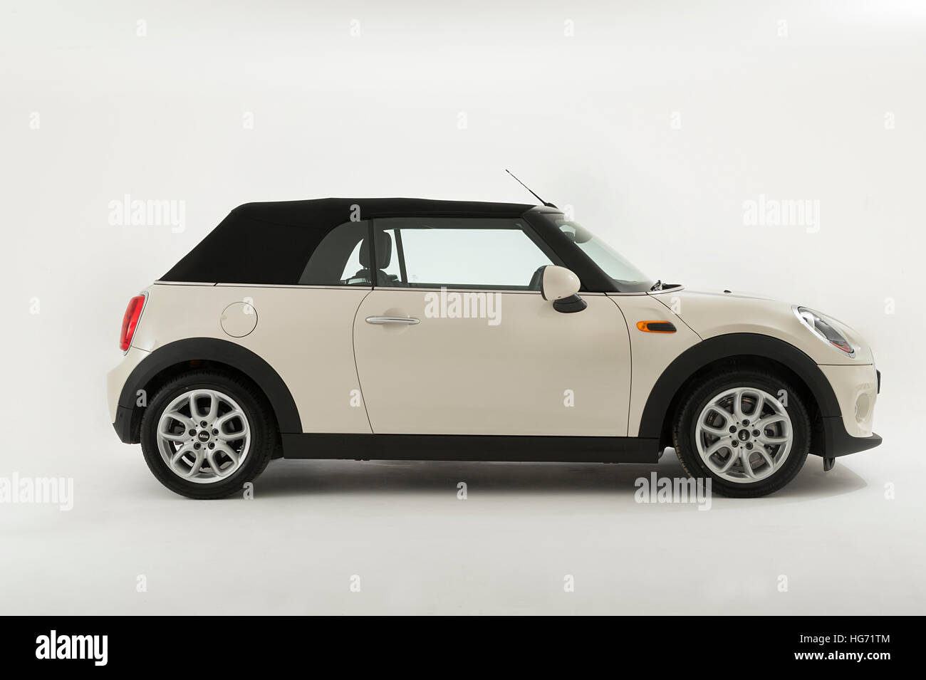 Bmw convertible side hi-res stock photography and images - Alamy