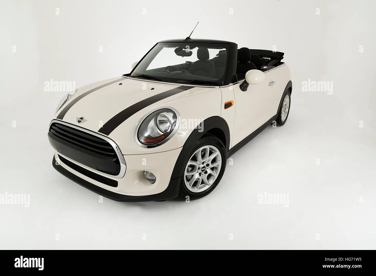 Convertible mini cooper hi-res stock photography and images - Alamy