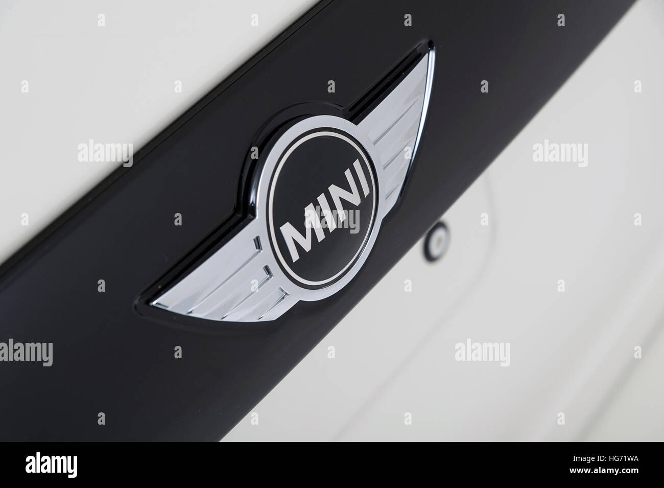 2017 Mini Cooper Convertible Stock Photo - Alamy