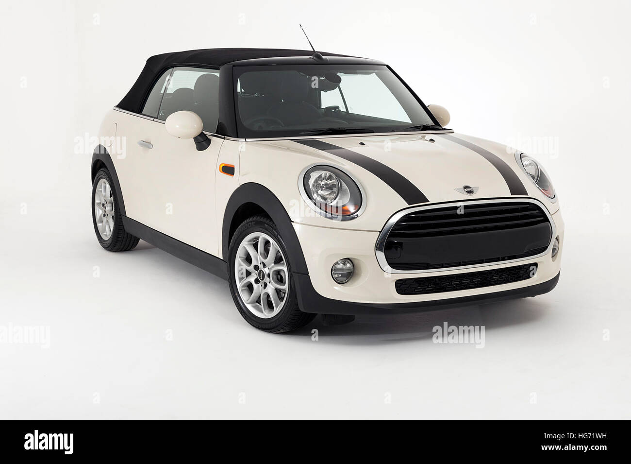 Convertible mini cooper hi-res stock photography and images - Alamy