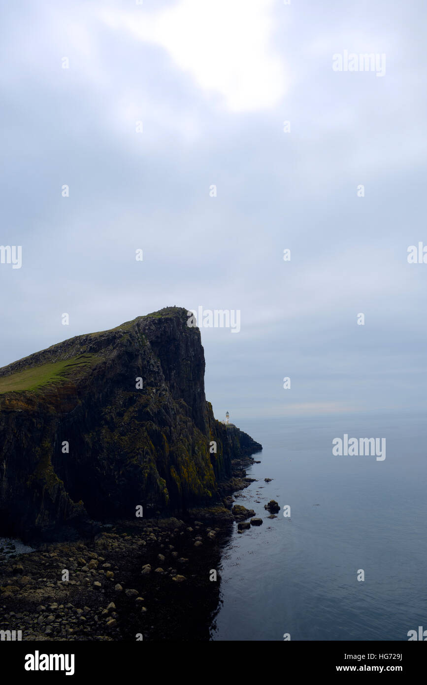 Neist point cliffs hi-res stock photography and images - Alamy