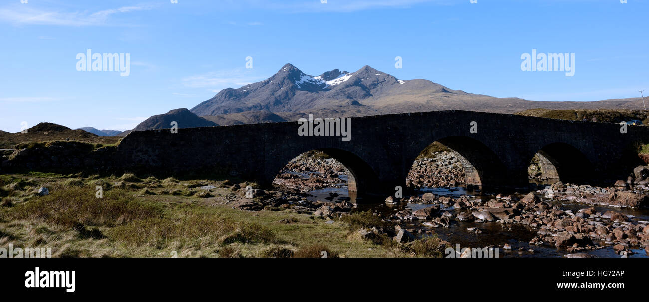 Small stone bridge hi-res stock photography and images - Alamy