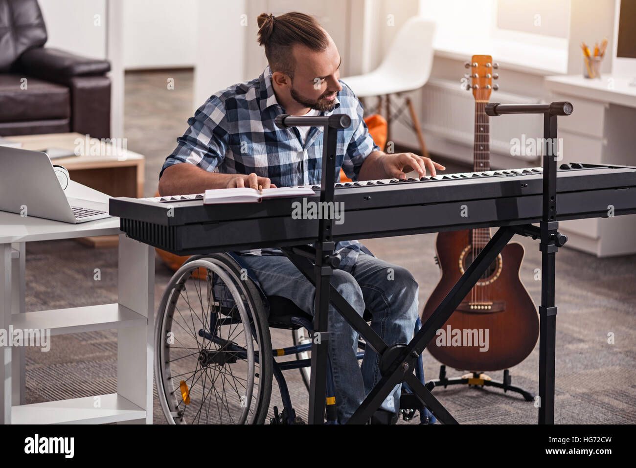Challenged man hi-res stock photography and images - Alamy