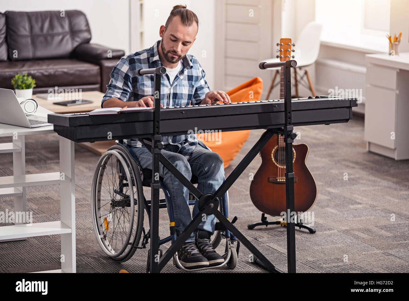 Brilliant musician hi-res stock photography and images - Alamy