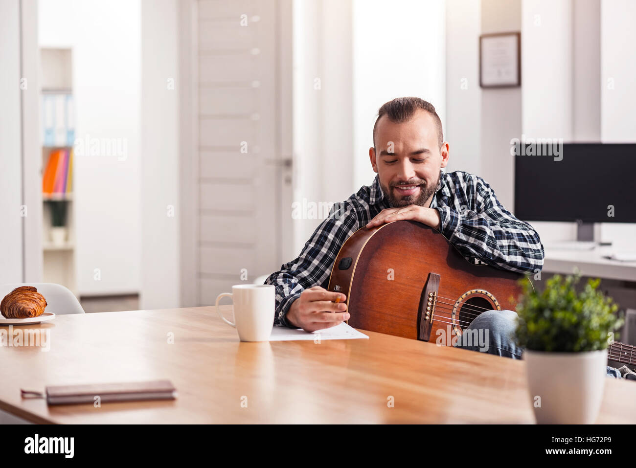 Capturing sound hi-res stock photography and images - Alamy