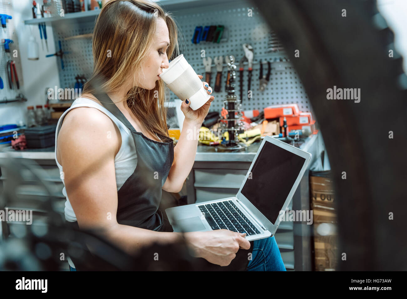 Woman athlete muscles bicep repair hi-res stock photography and images ...