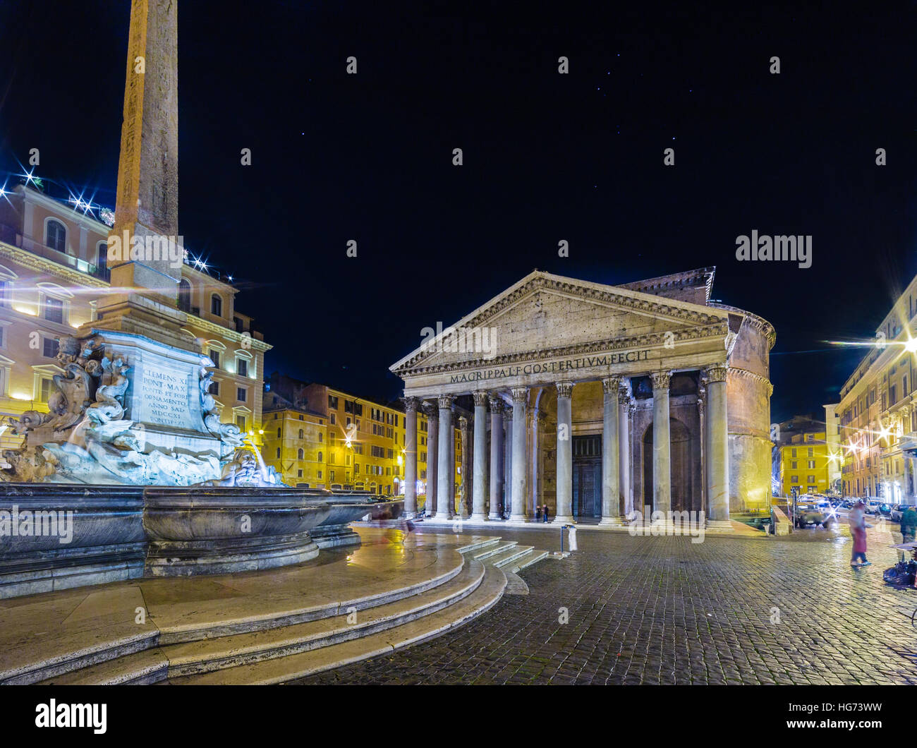 square in the historic center of Rome at night Stock Photo - Alamy