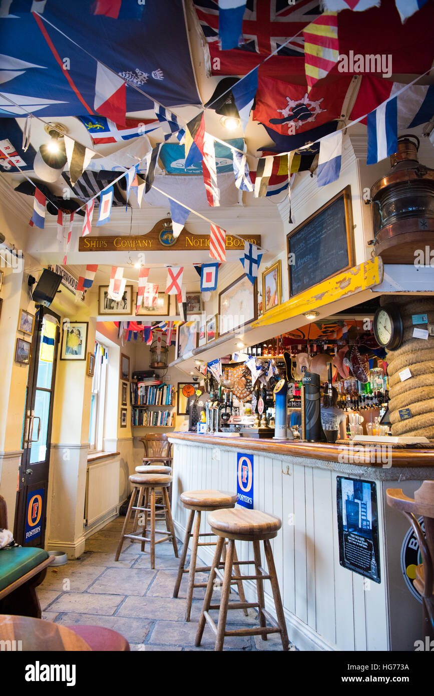 Sailors pub hi-res stock photography and images - Alamy