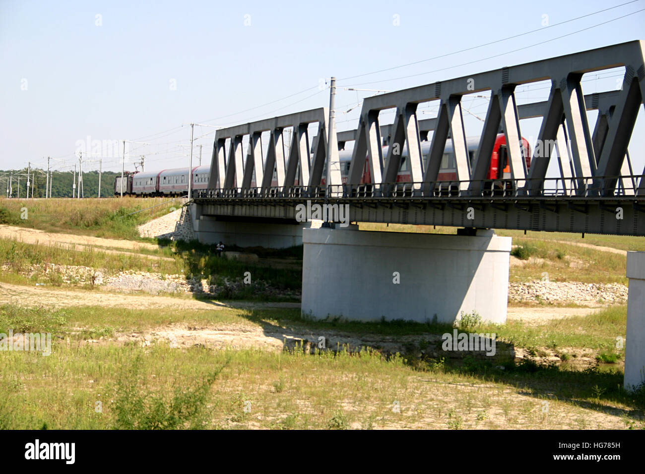 Car passing frame hi-res stock photography and images - Alamy