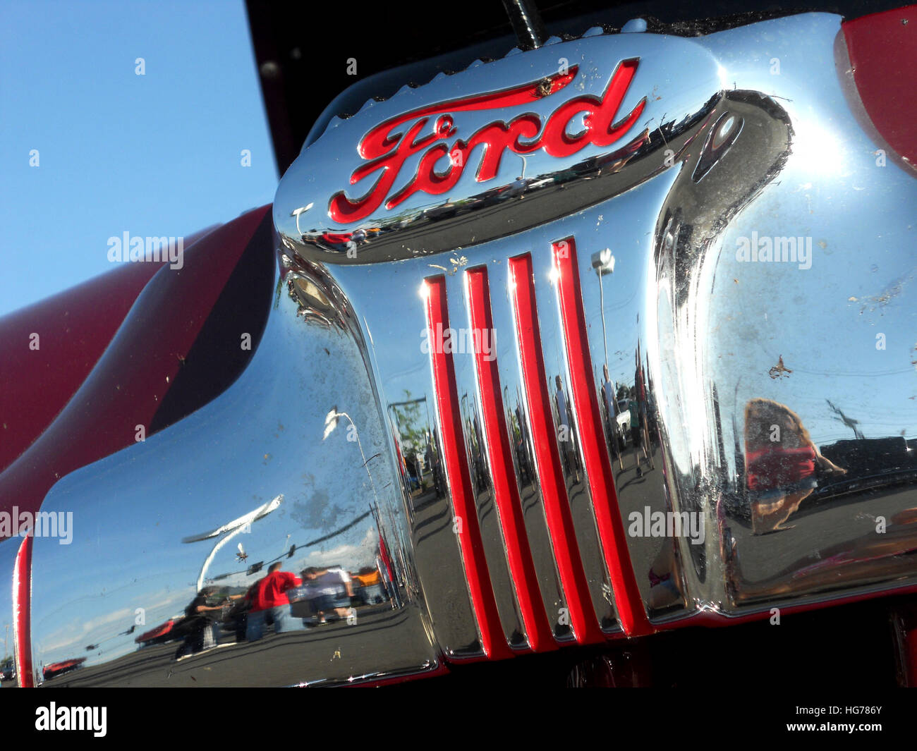 Red ford logo hi-res stock photography and images - Alamy