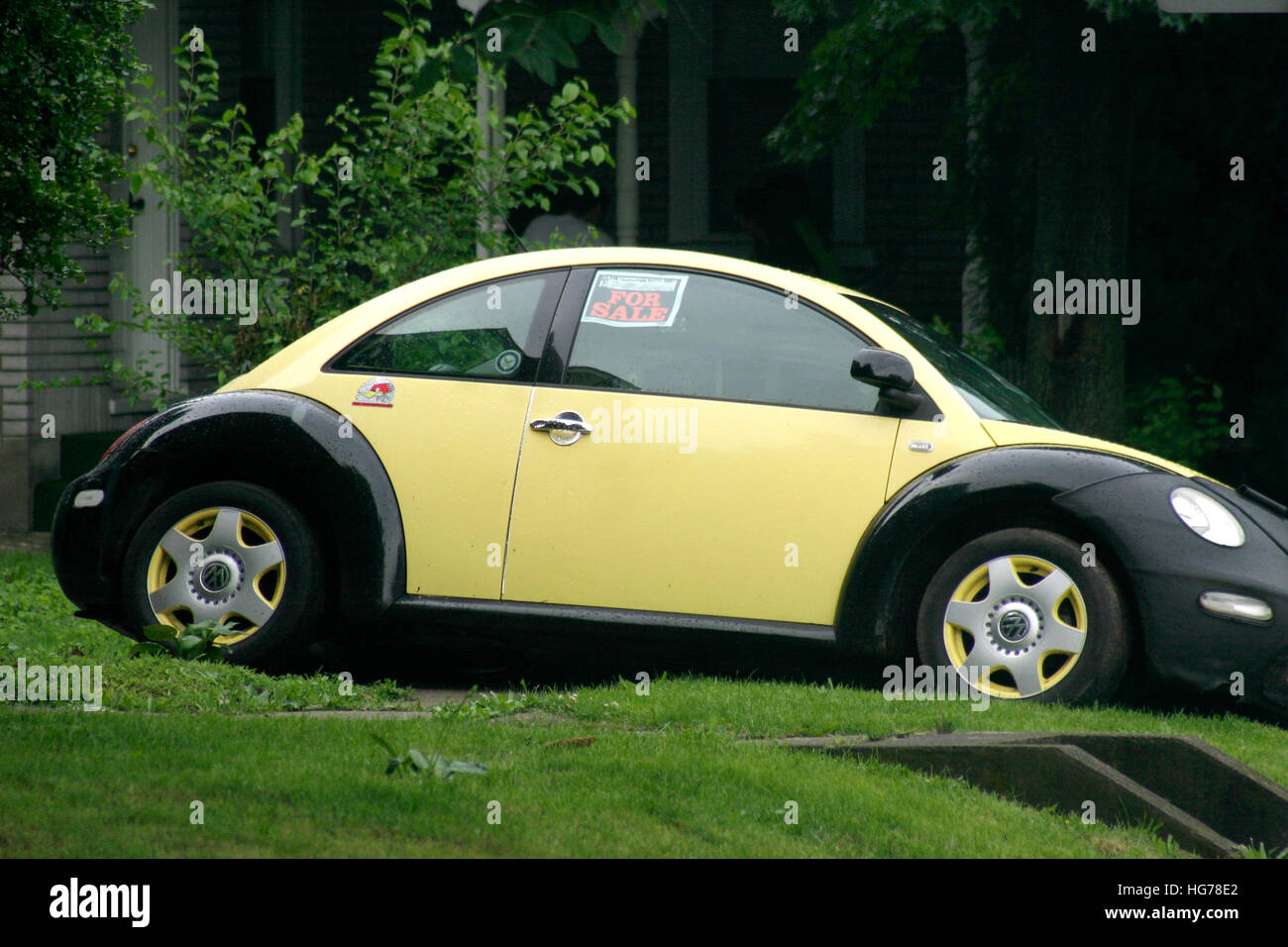 Yellow Volkswagen beetle for sale Stock Photo - Alamy