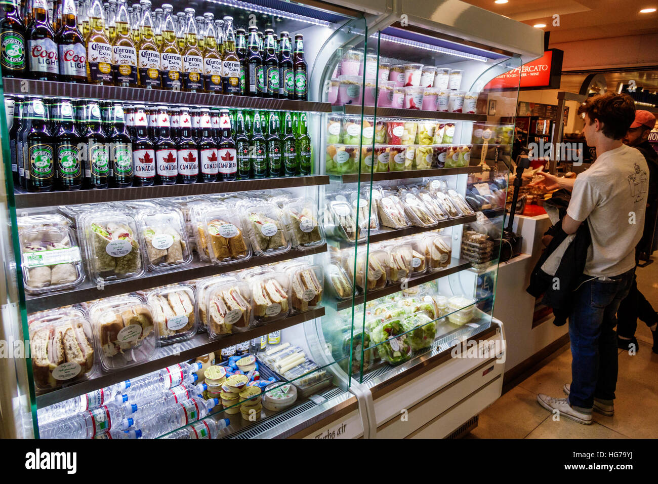 Laguardia Airport Or Newark Airport Stock Photos & Laguardia Airport Or ...