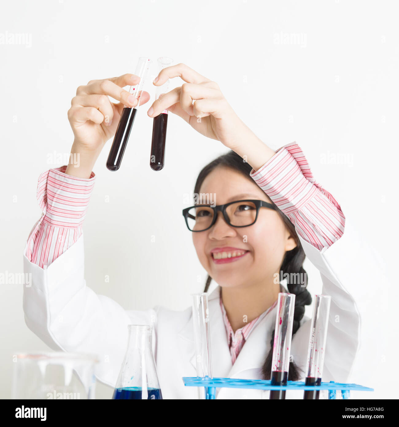 Young lab assistant hi-res stock photography and images - Alamy