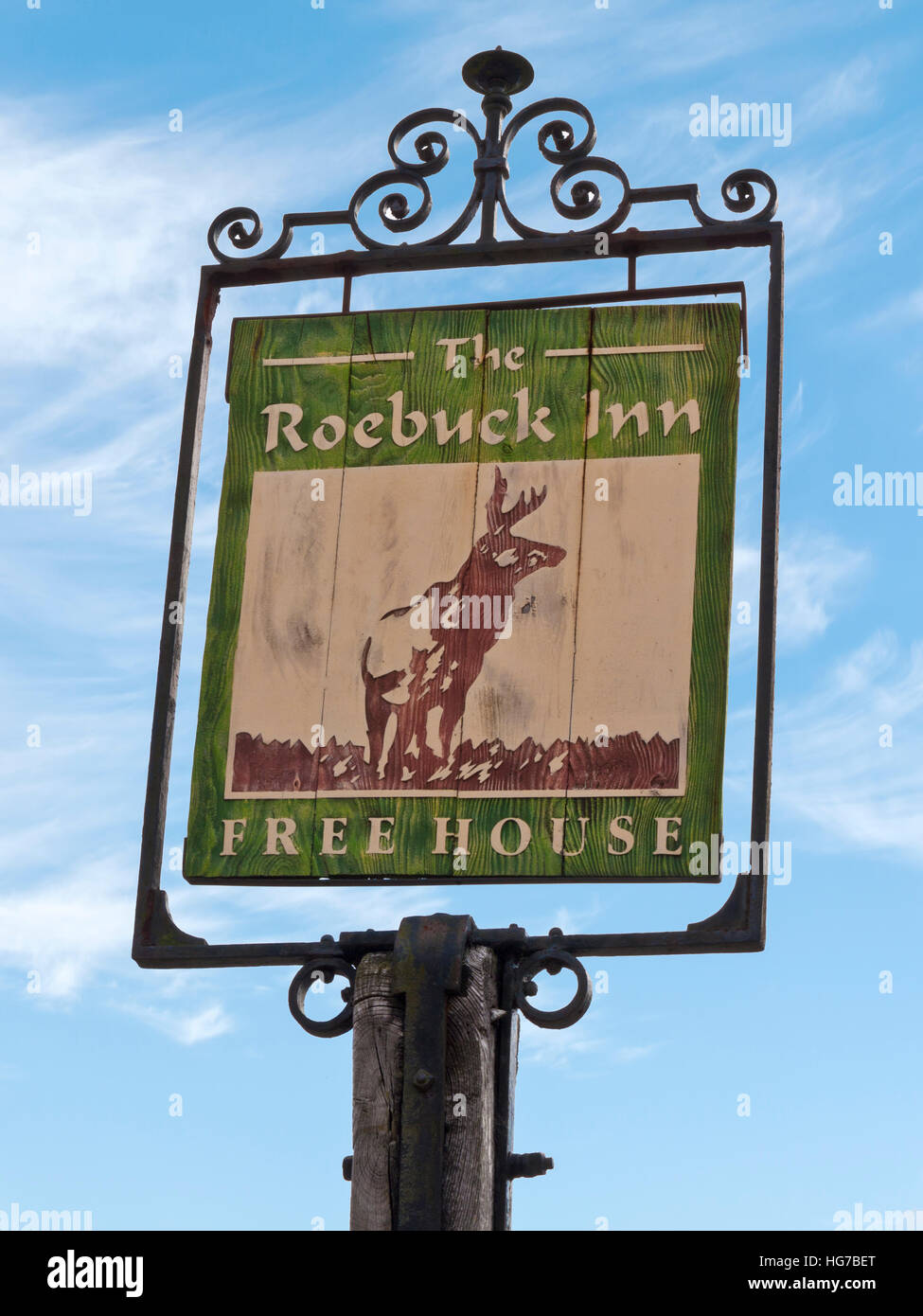 British pub signs hi-res stock photography and images - Alamy