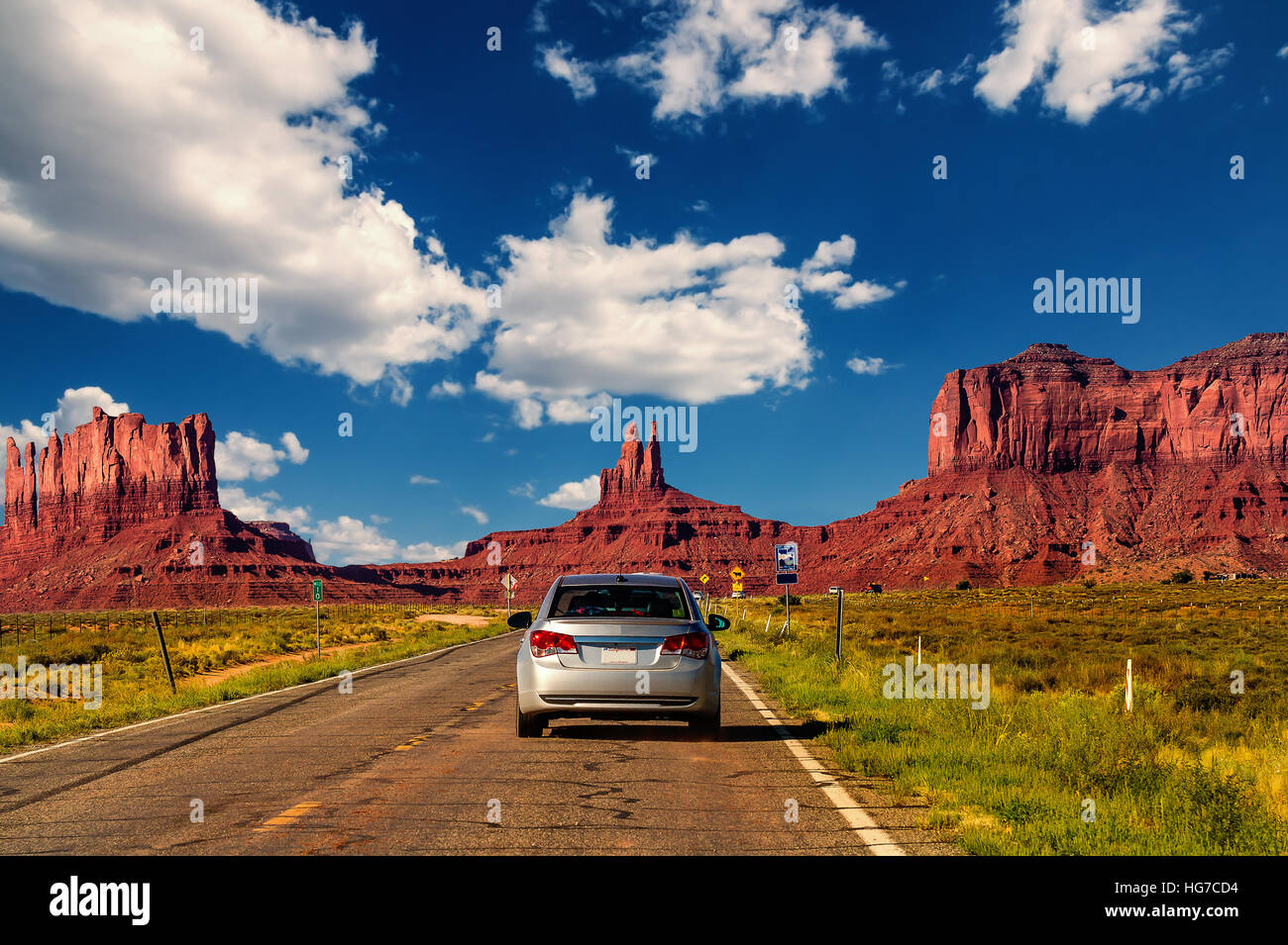 Highway in Monument Valley, Utah / Arizona, USA - Picture with road and ...