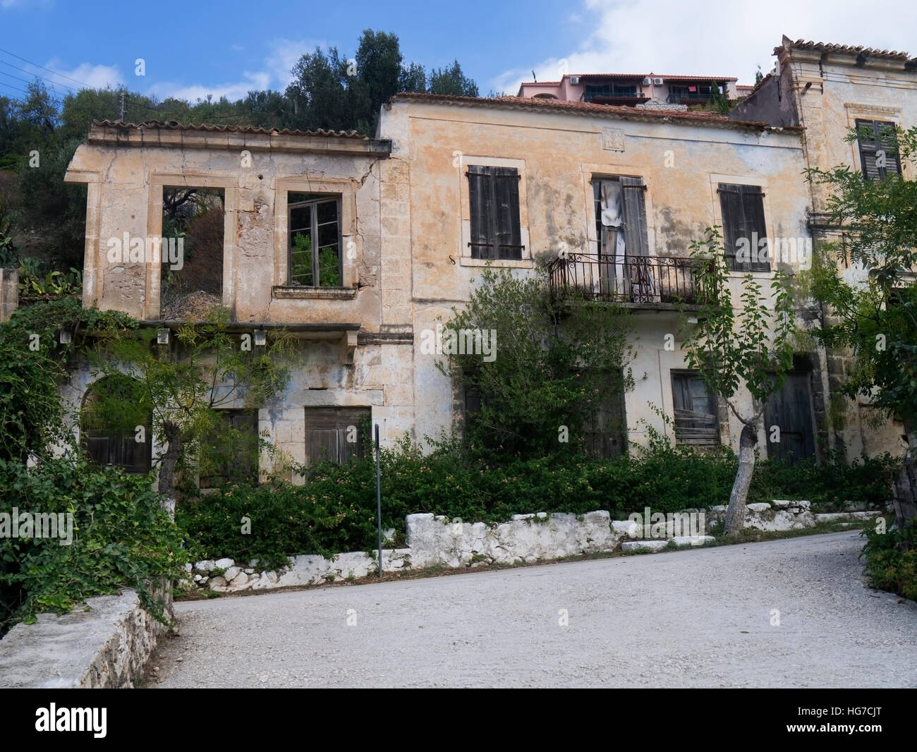 Earthquake destroyed houses in Greece Stock Photo - Alamy