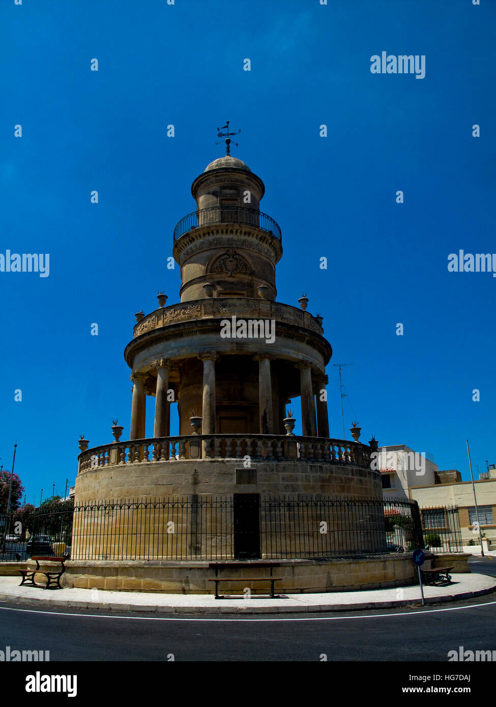 Building round tower in hi-res stock photography and images - Alamy